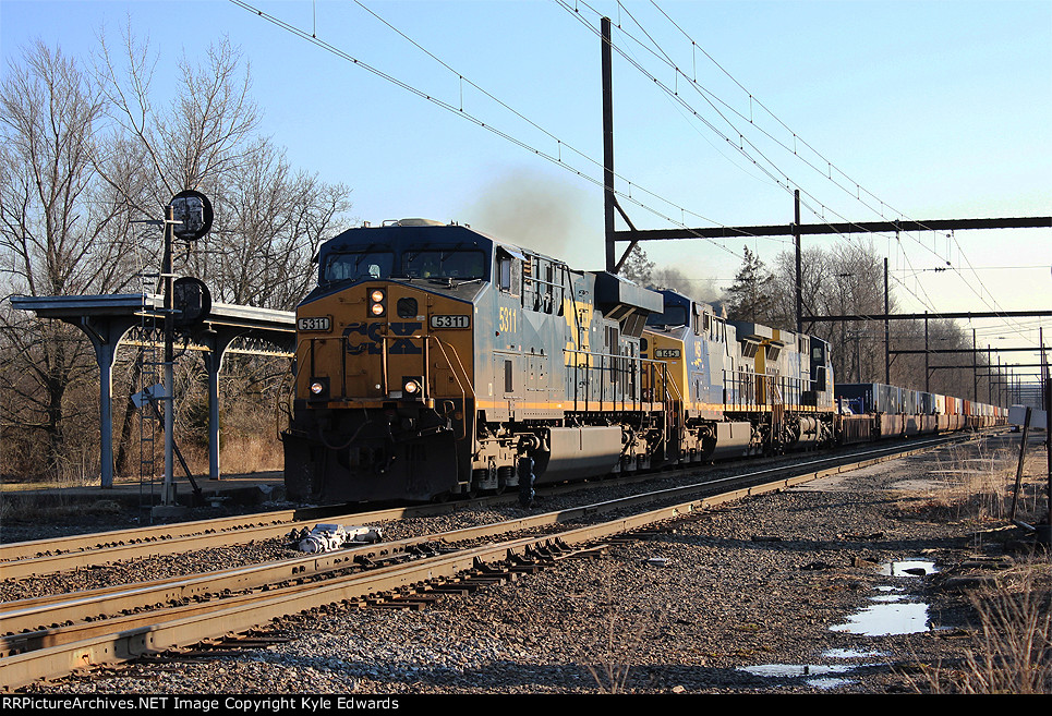 CSX ES40DC #5311 on Q034-18